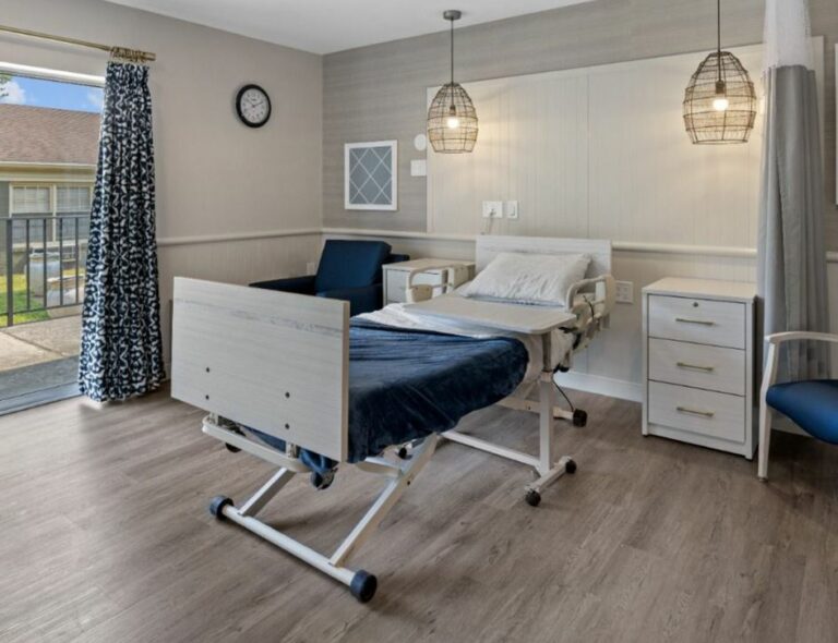 August Healthcare at Leewood | Photos, Reviews, Prices | Senior Living