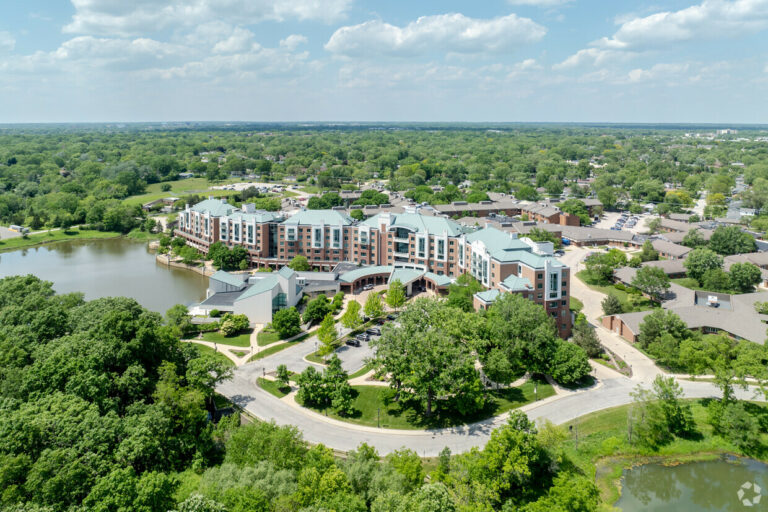 Encore Village of Schaumburg | Photos, Reviews, Prices | Senior Living